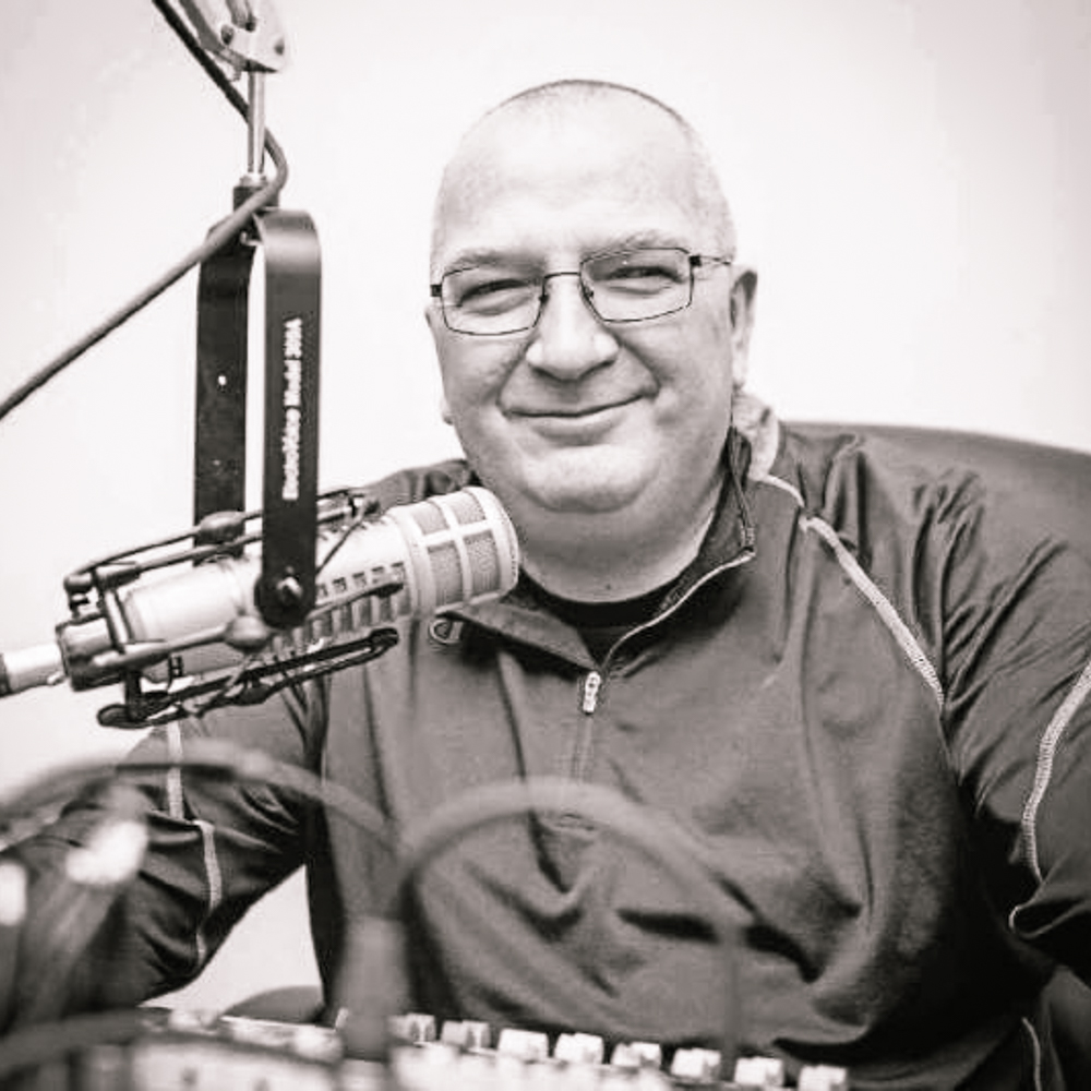 Les animateurs – CIAX 98,3 fm